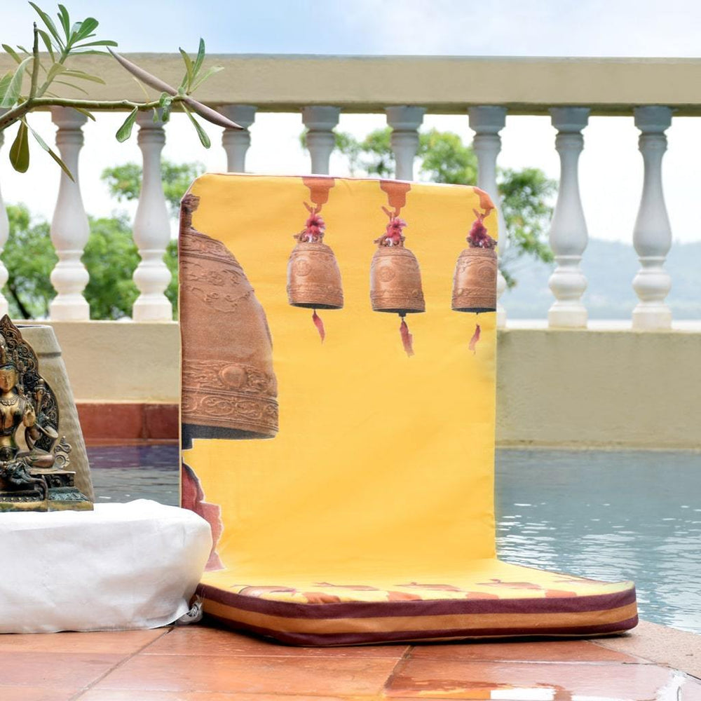 Visual Vibrations Foldable Meditation Chair
